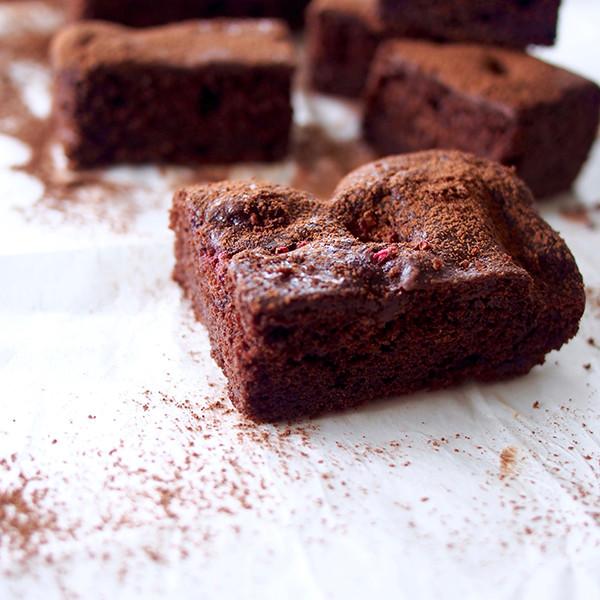 Chocolate Chunk Brownies – The Goodnight Co.